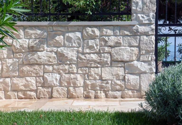 Ashlar Stone Veneer Wall Cladding | by The Surface Shop