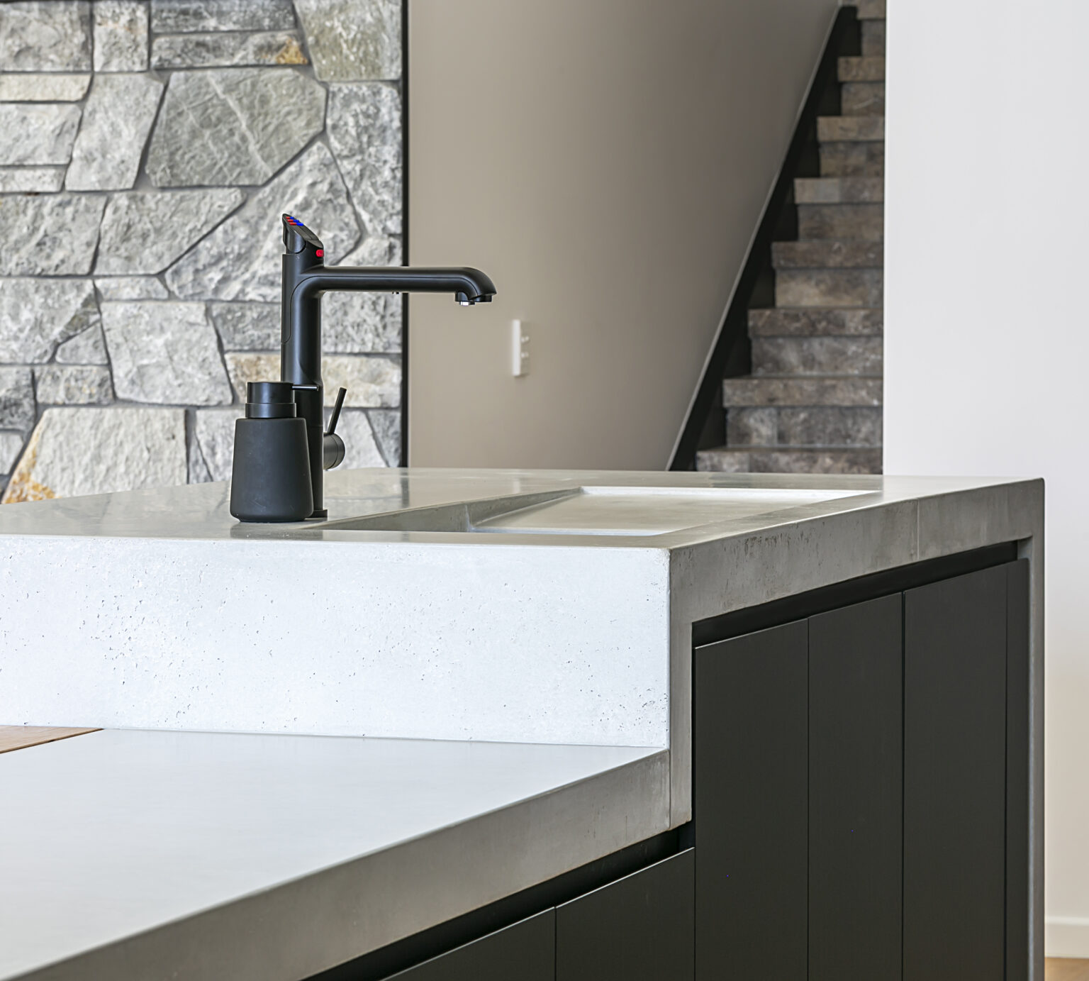 Grey Savoy Ashlar | Warm Grey Toned Ashlar Stone Veneer