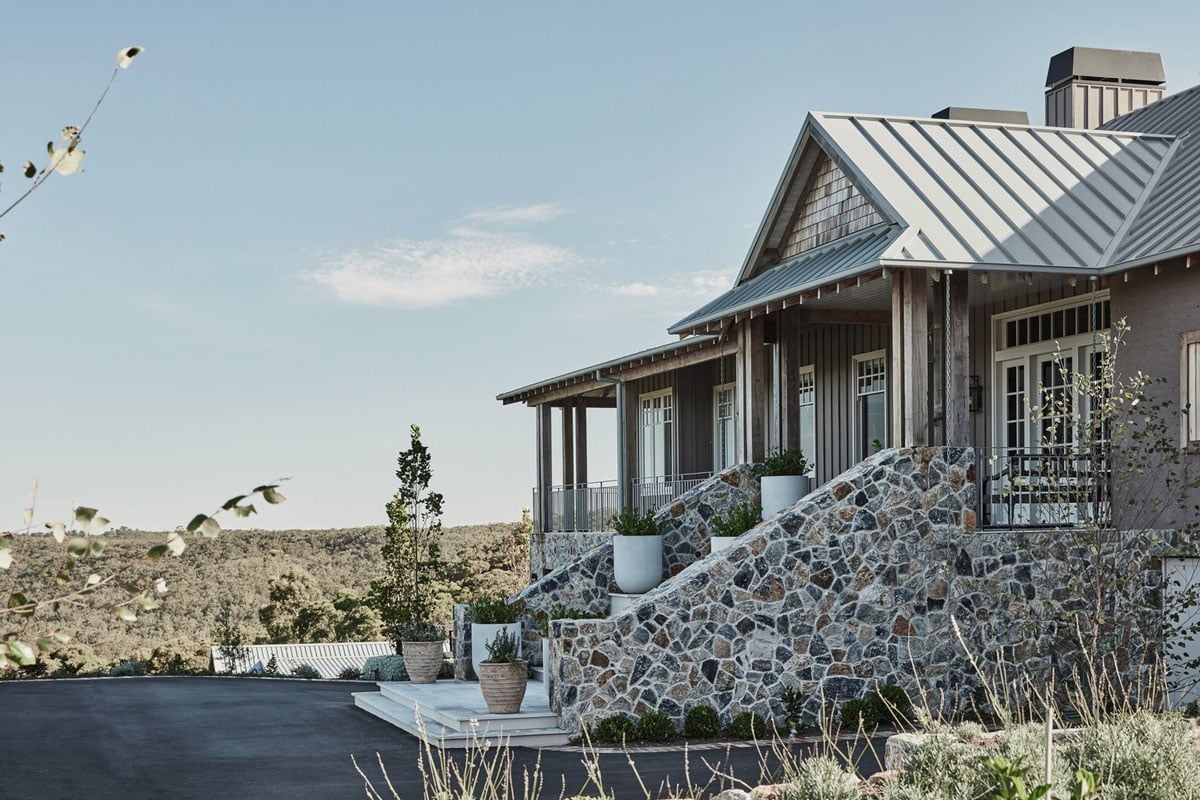 10 Different Types of Exterior House Stone - Which is Best?