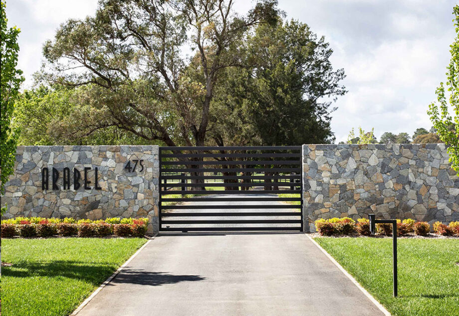 7 Best Exterior Cinder Block Wall Covering Ideas