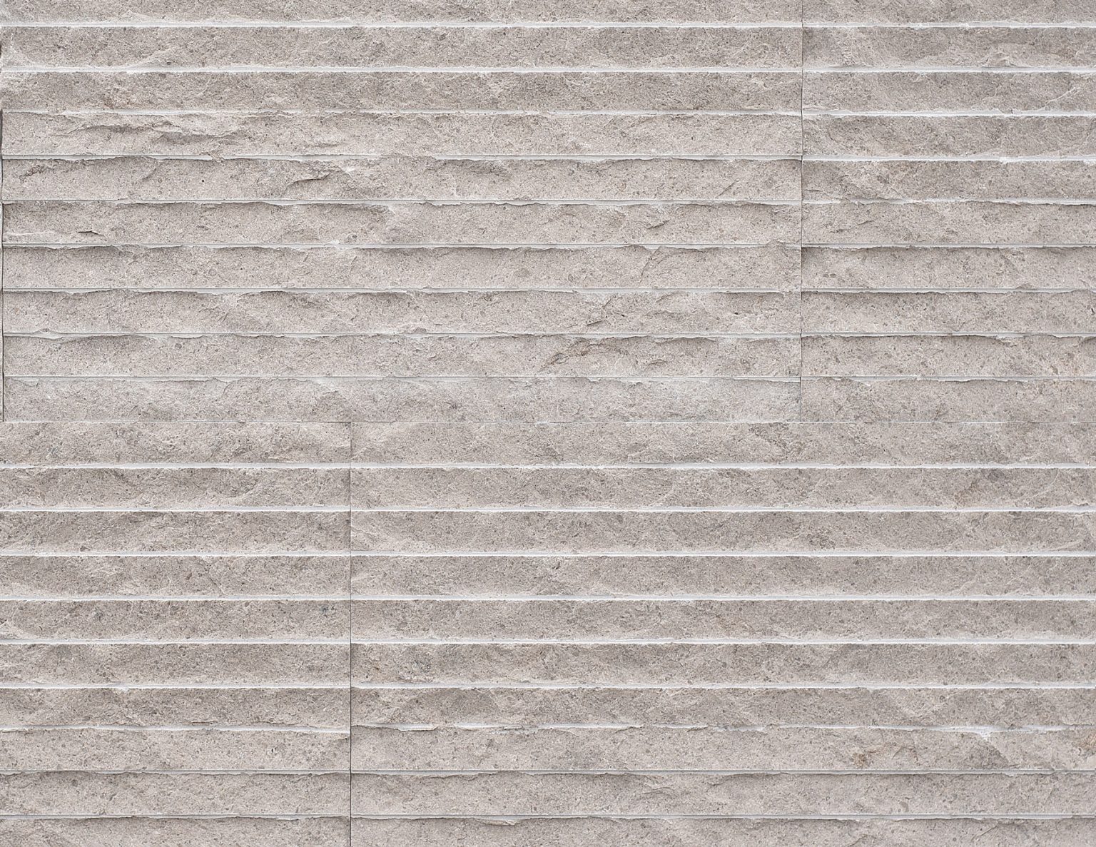 Sierra AllClad™ Split Chipped Limestone | Linear Walling